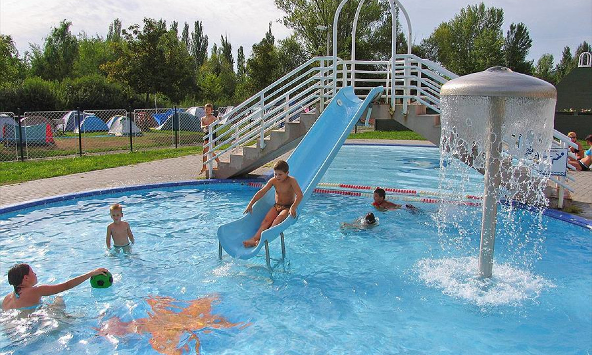 Camping Füred | Lake Balaton | Hungary | Allcamps