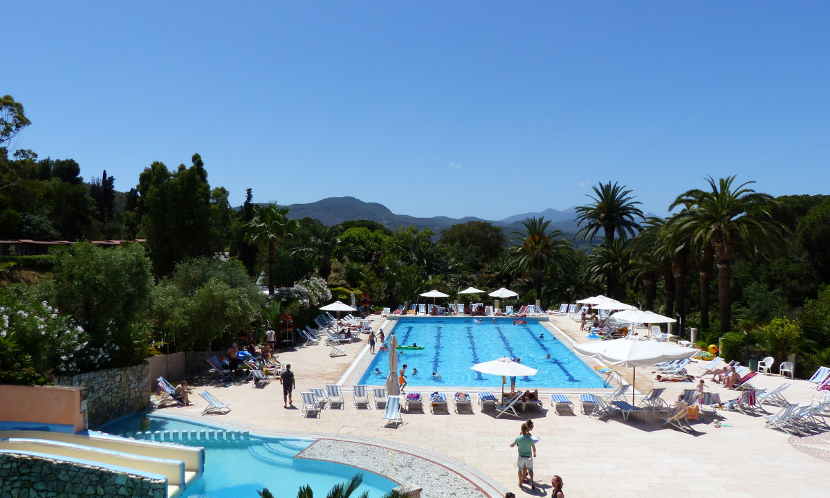 Camping Rosselba le Palme - Elba . Vergelijk stacaravans en boek | Allcamps